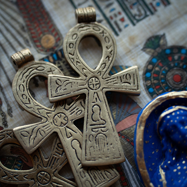Metal Ankh Pendant (B) – www.thewitchesmoon.com