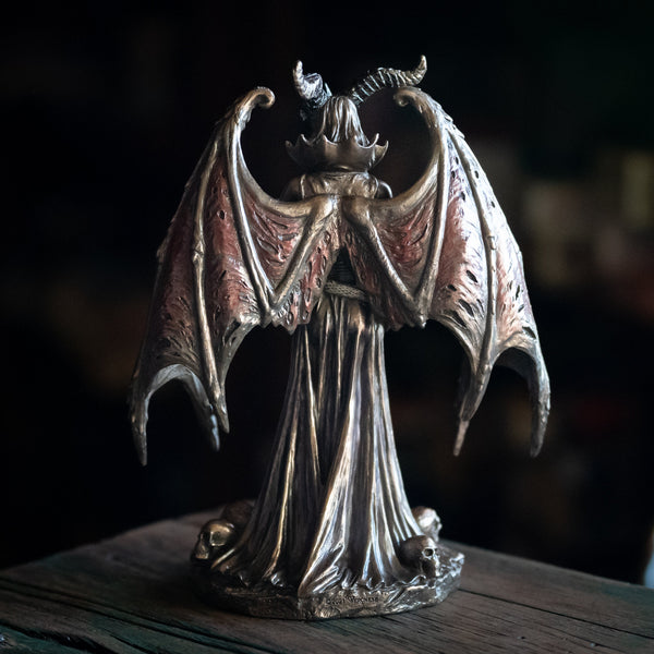 Lilith Statue – www.thewitchesmoon.com